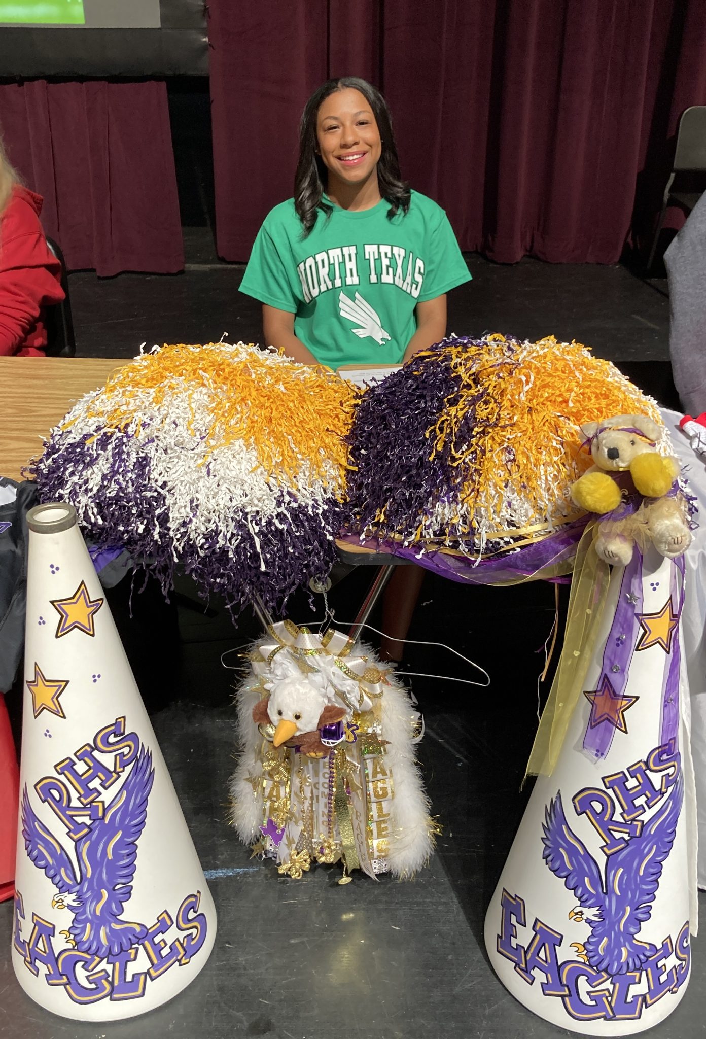 Seniors Sign Athletic Letters of Intent - Richardson ISD